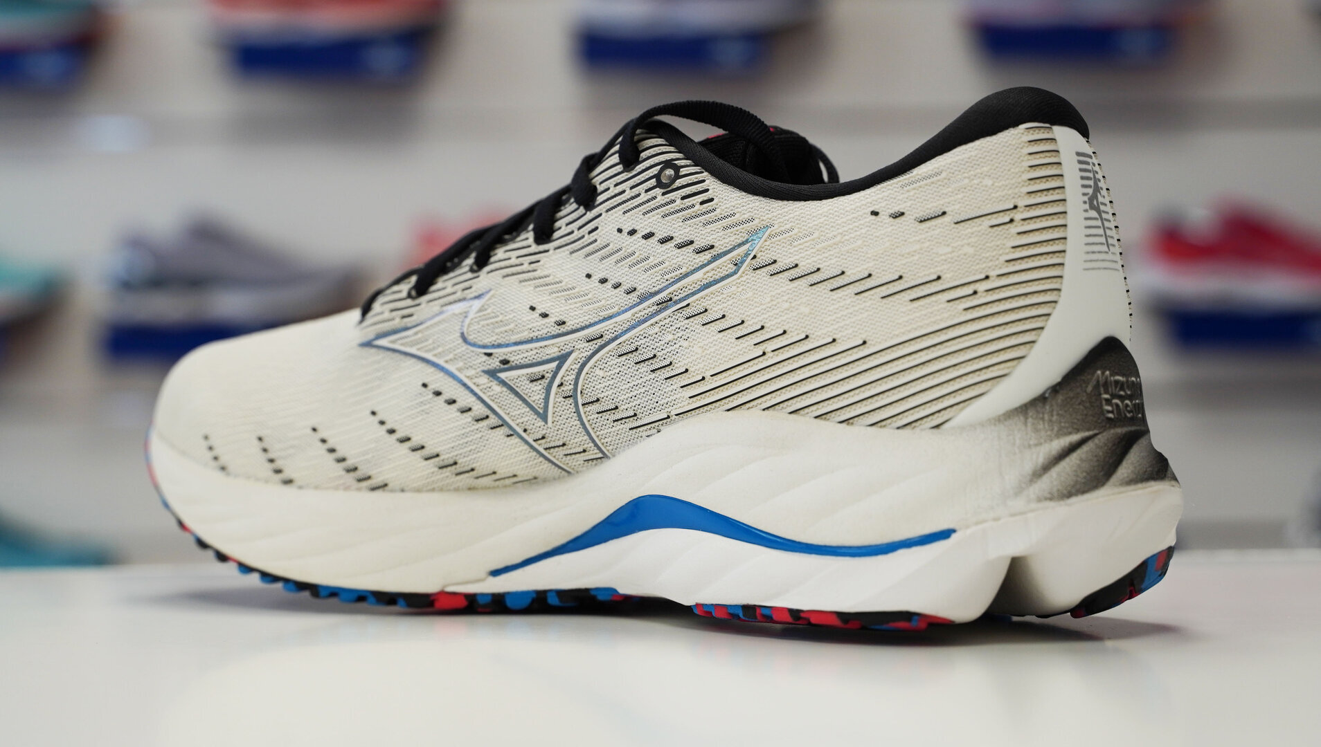 Mizuno Wave Rider 26, análisis: review, recomendación, precio y ...